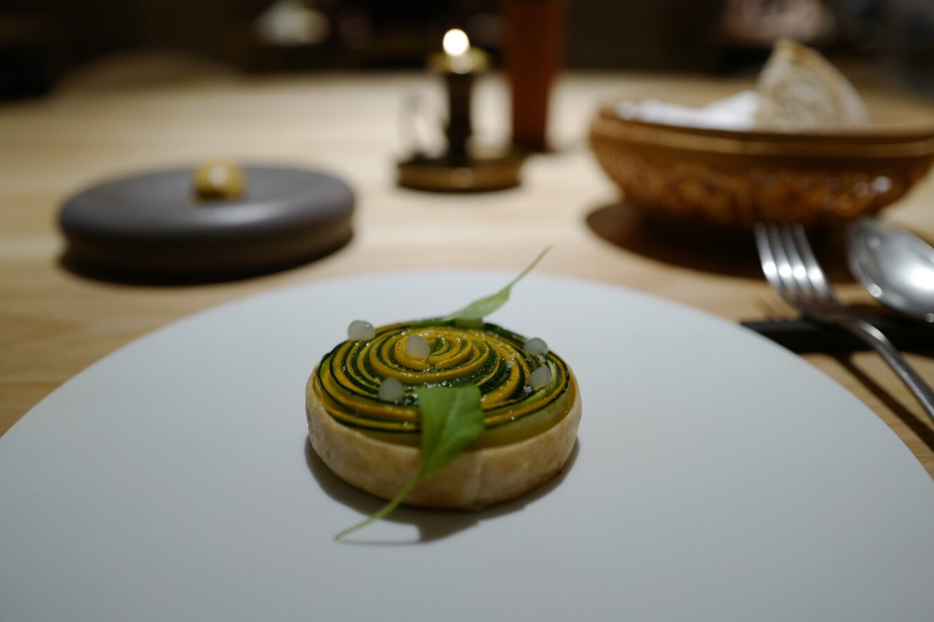 Liz 專欄 / 蔬食 fine dining 的可能性？JL Studio Jimmy 主廚的實驗 - Taster 美食加