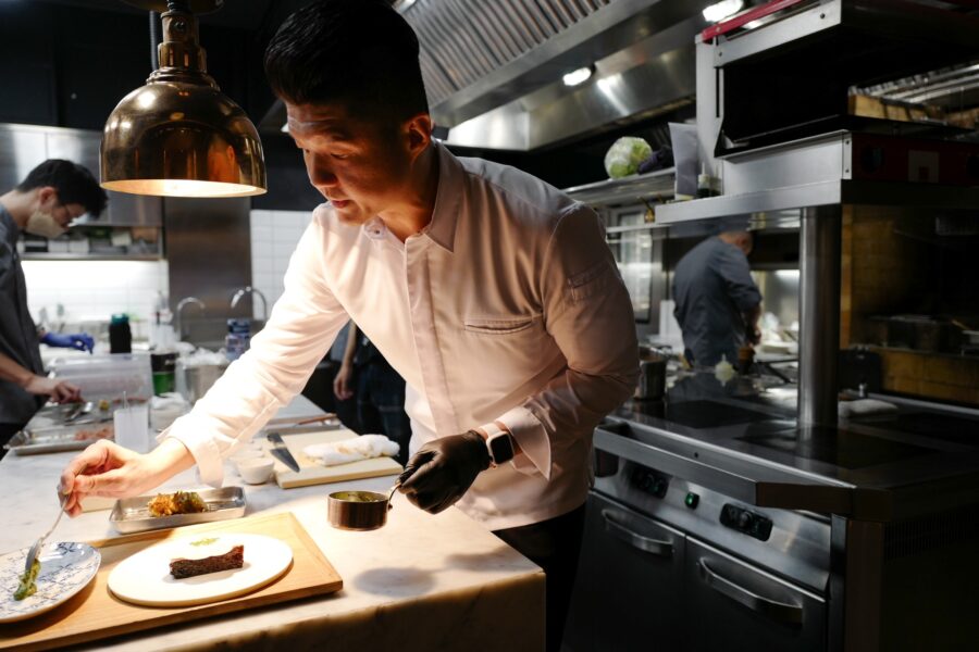 Liz 專欄 / 蔬食 fine dining 的可能性？JL Studio Jimmy 主廚的實驗 - Taster 美食加